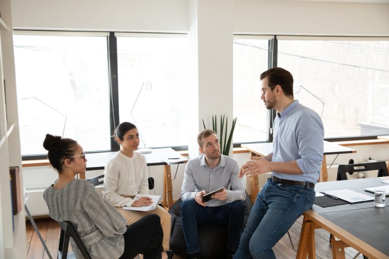 4 Tips on How to Be a Leader When You’re the New Boss | Confie